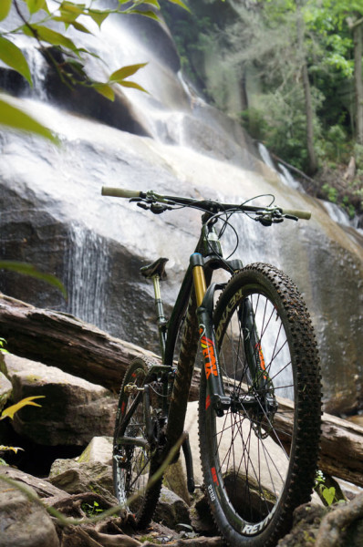 Review: The mountain taming Fox 36 29er suspension fork - Bikerumor