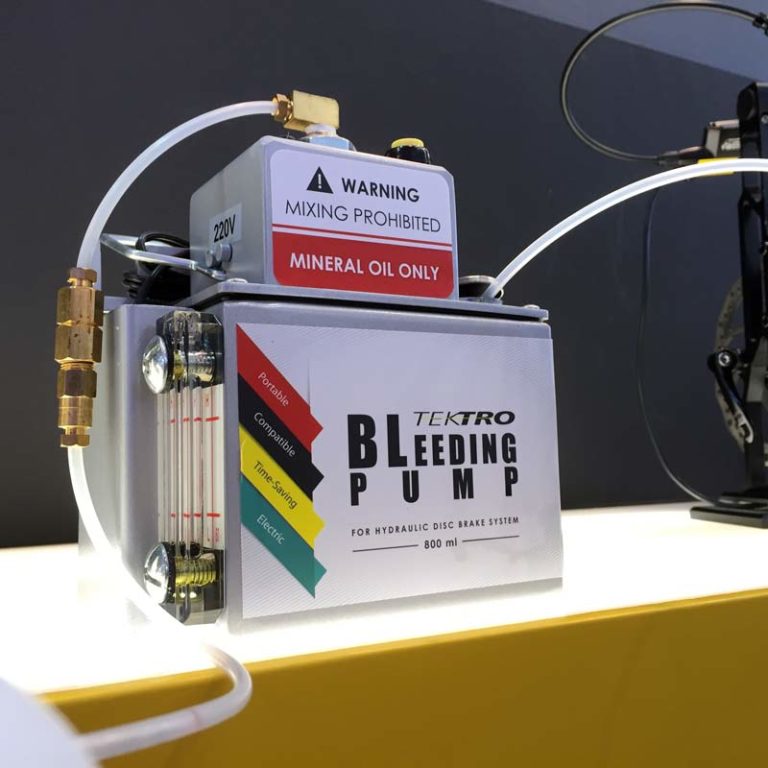 EB16: TRP brake checks Aaron Gwin, auto pumps the bleed & gets aero ...