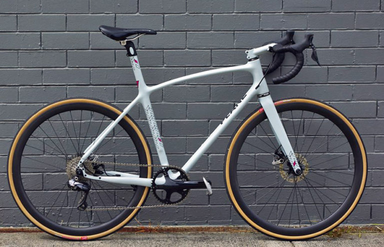 Land a custom monocoque carbon bike with upstart Plane Frameworks ...