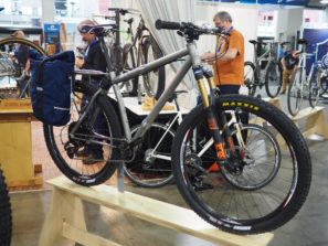 NAHBS 2017: Steve Potts rocks out with Ti pivotless suspension, Steel ...