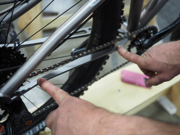 NAHBS 2017: Steve Potts rocks out with Ti pivotless suspension, Steel ...