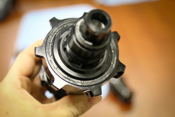 Race Face is ready to rally with new carbon Next R component group ...