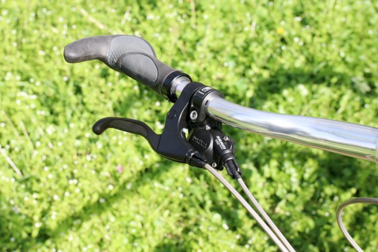 Hands On: roll: Bicycle Company's simple, affordable, and semi-custom ...