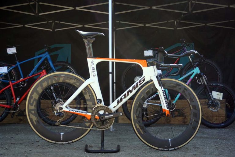 SOC17: Prototype Jamis TT/triathlon bike integrates bar, stem and ...