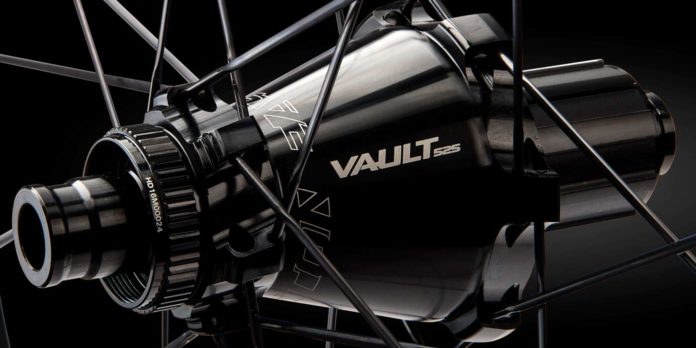 Easton Vault spins out oversized road disc brake hub in new EA90 SL ...