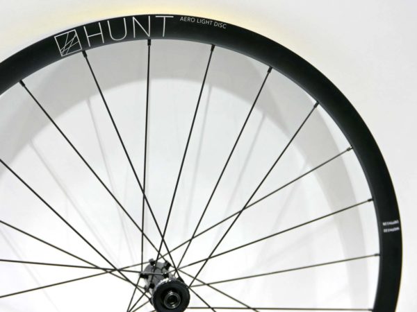 EB17: Hunt polishes fast-engaging Sprint Aero racing, rim & disc road ...