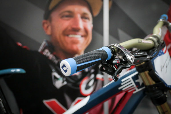 IB17: ODI adds ergo foam grips, new Aaron Gwin AG-2, Mike 'Hucker ...