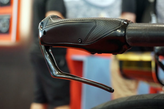 EB17: TRP TT Hydro disc brakes for triathlon gain Di2, eTap buttons ...