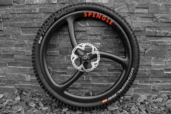 Spengle Carbon says 'spokes suck', spins up tri-spoke wheels for enduro ...