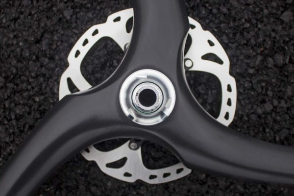 Spengle Carbon says 'spokes suck', spins up tri-spoke wheels for enduro ...
