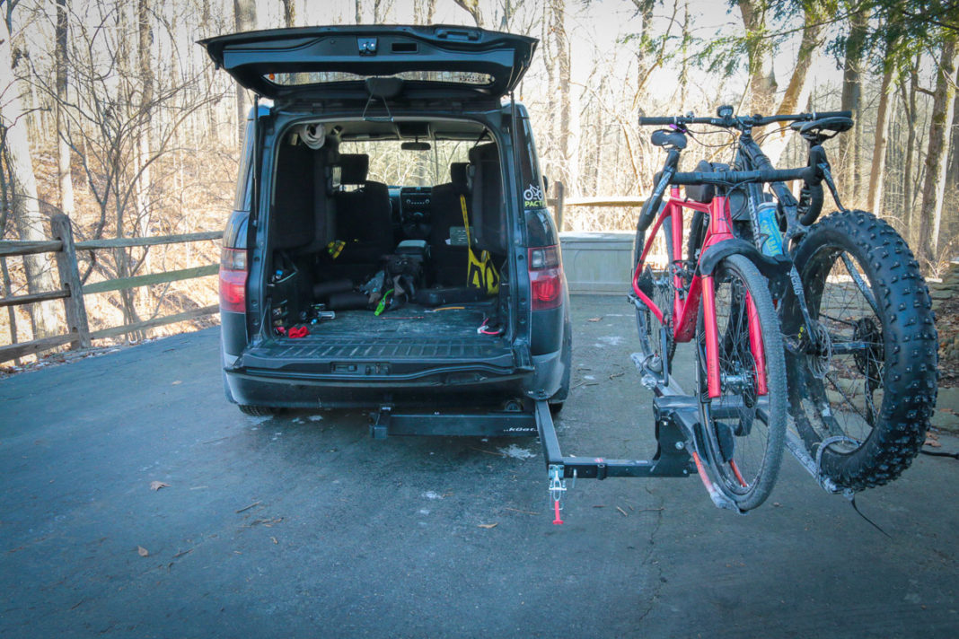 Hitch Swings Pt. 1: Kuat Pivot adapts 2" bike racks to swing freely ...
