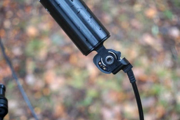 2018 FSA Flowtron dropper seatpost lets you become strong with the ...