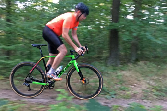 Review: Hitting all road surfaces on Scope R4D carbon tubeless wheels ...