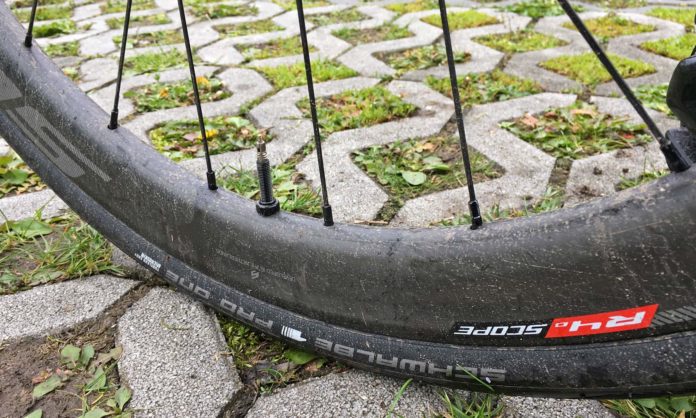 Review: Hitting all road surfaces on Scope R4D carbon tubeless wheels ...