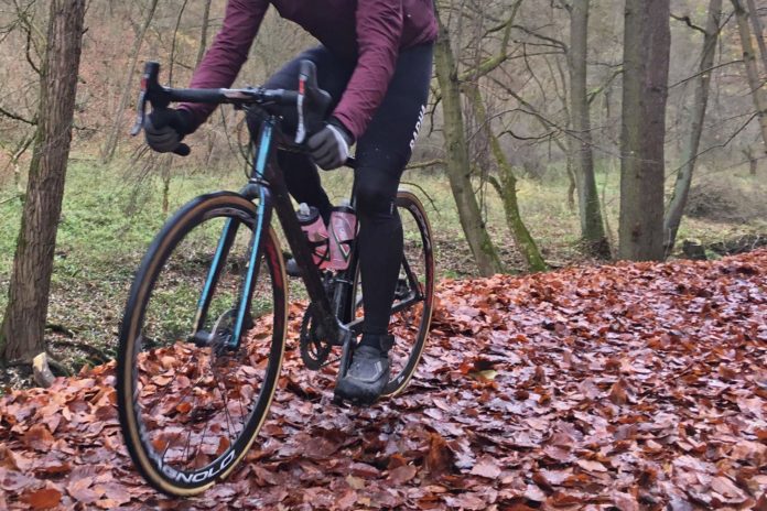 Review: Campagnolo H11 disc brakes shine, w/ longer cage Chorus for ...