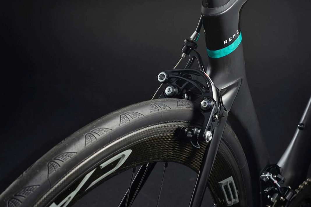 Chapter2 Rere slips in drag optimized carbon aero road bike, Mana ...