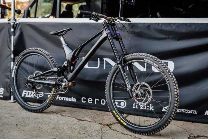 Unno Ever superlight limited edition carbon downhill bike gets a World ...