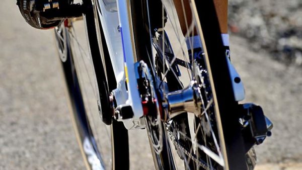 Look teases lightweight carbon, disc brake 785 Huez RS Disc road bike ...