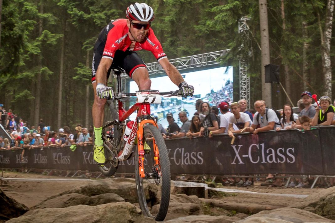 Pro Bike Check: Adjustable travel Thömus Lightrider of Lukas Flückiger ...