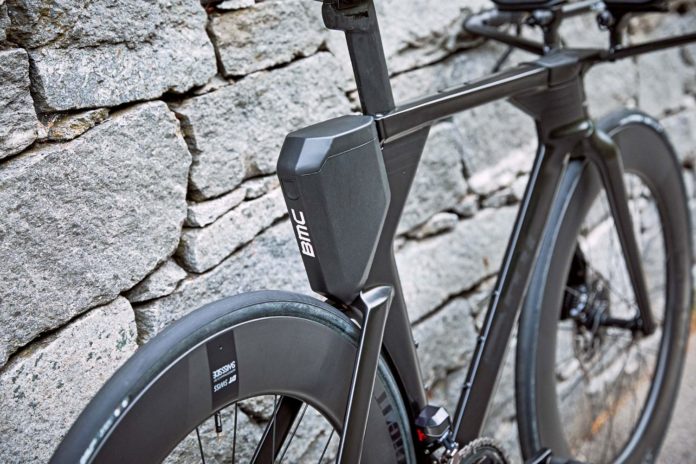 BMC Timemachine 01 Disc slips in as the ultimate triathlon/TT bike ...