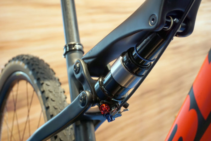 EB18: New & prototype SR Suntour rear shocks, New Durolux 27.5 Boost ...