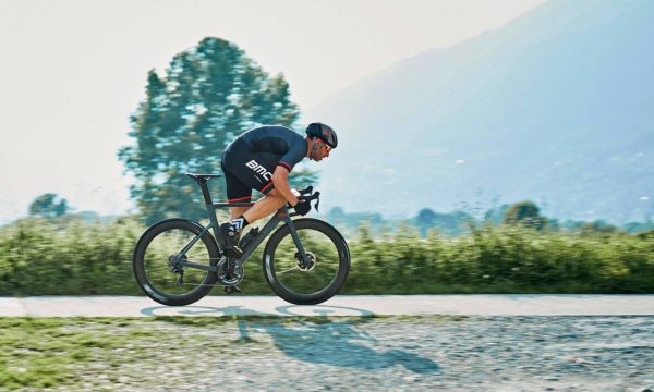 BMC Timemachine Road adds discs, integrated bar, even race hydration in ...