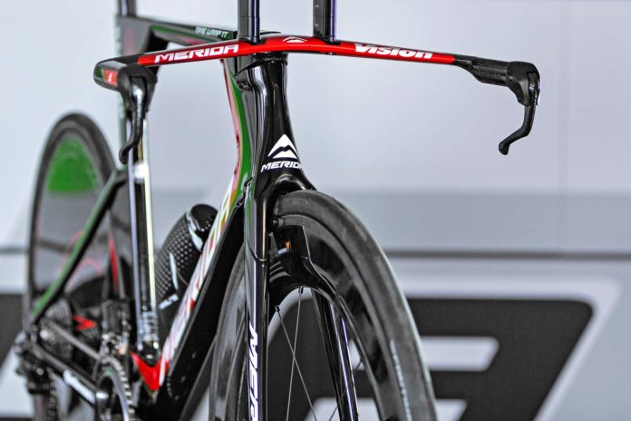 Merida Time Warp TT readies faster & lighter for a Tour de France time ...