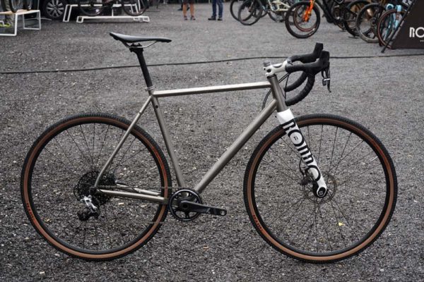 Eb18 Rondo Hvrt Aero Road Plus Race Bike Makes Fat Tires Go Fast