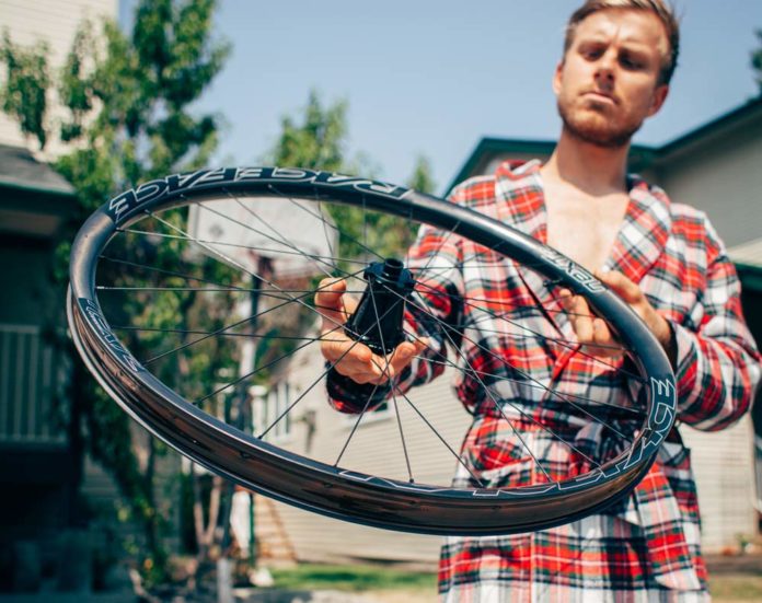Race Face Next R36 carbon mountain bike wheels go real wide for real ...