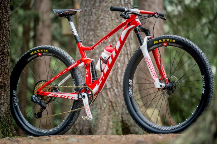 XC World Champ Custom: Prototype-equipped Scott Spark RC for Nino ...
