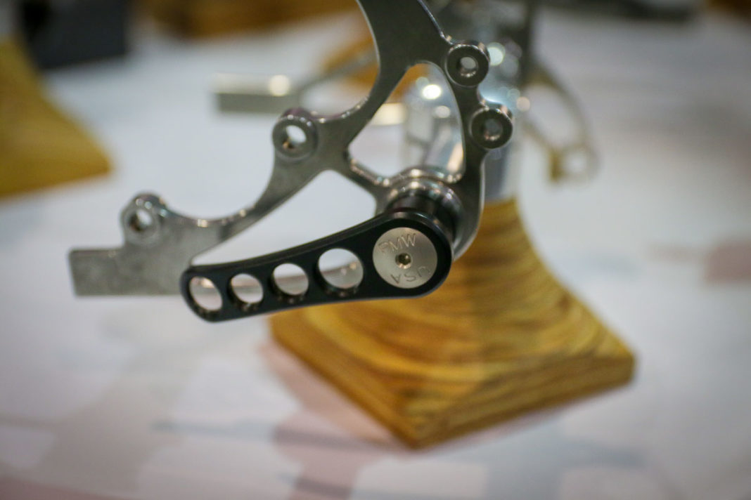 Paragon Machine Works makes their own Spline Head thru axles & Bubble ...