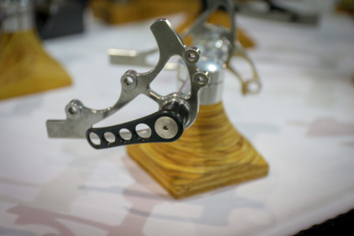 Paragon Machine Works makes their own Spline Head thru axles & Bubble ...