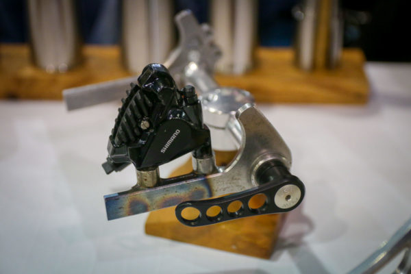 Paragon Machine Works makes their own Spline Head thru axles & Bubble ...