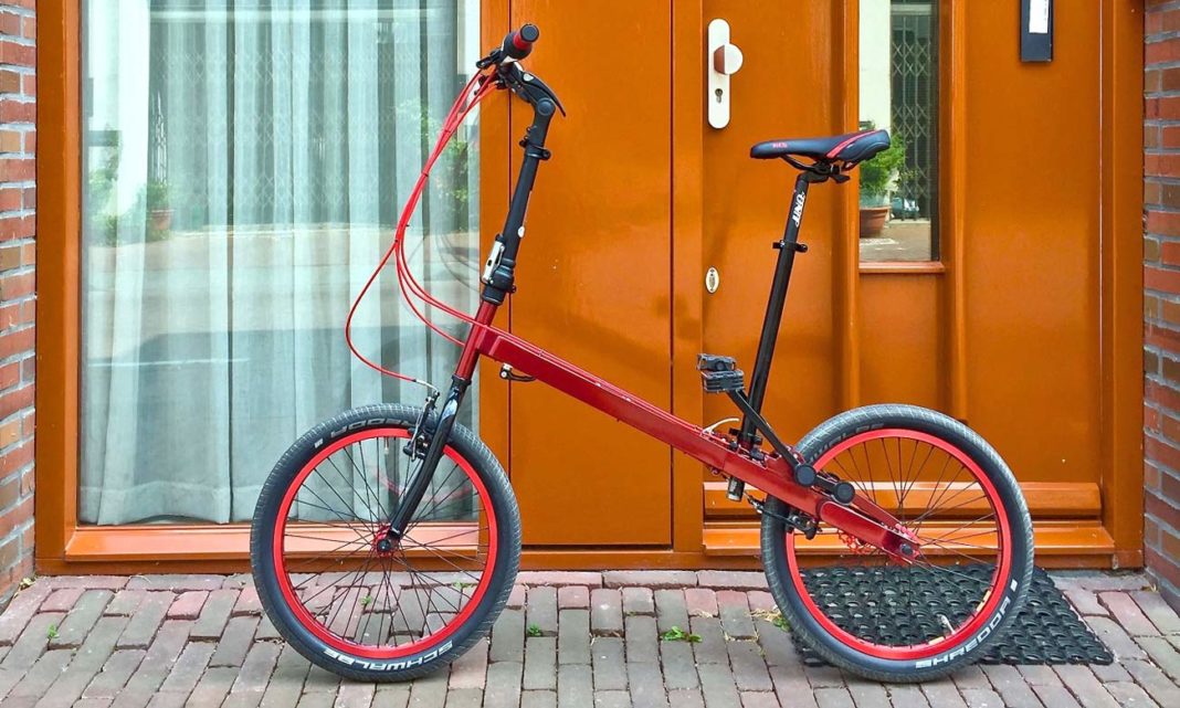 Stomp on the Step Twin, a folding bike for riders who don't like ...