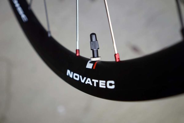 Review: Novatec Jetfly Disc are tough, cyclocross-worthy alloy training ...