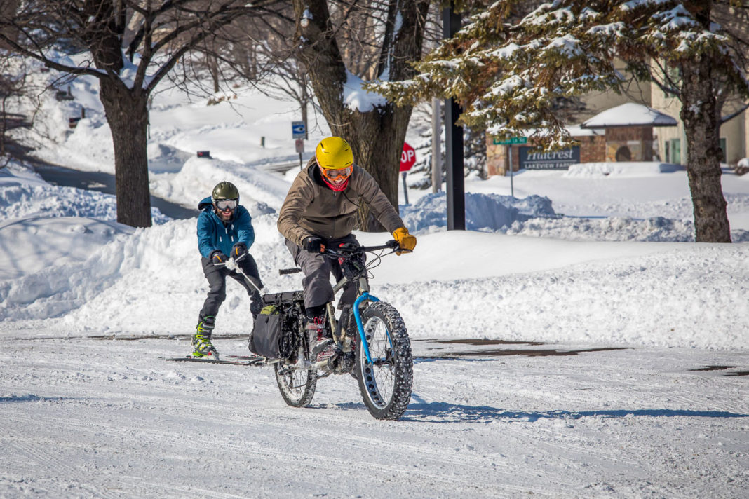 Surly powers up Big Easy electric cargo bike to carry your kids (or 300 ...