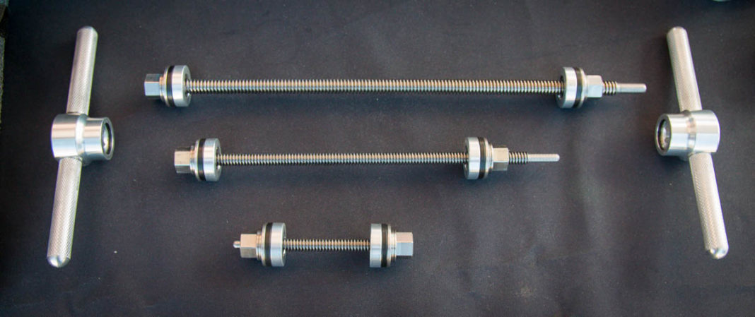 Enduro Multi Press is a compact tool for all bearings, DUB BBs, Tools ...