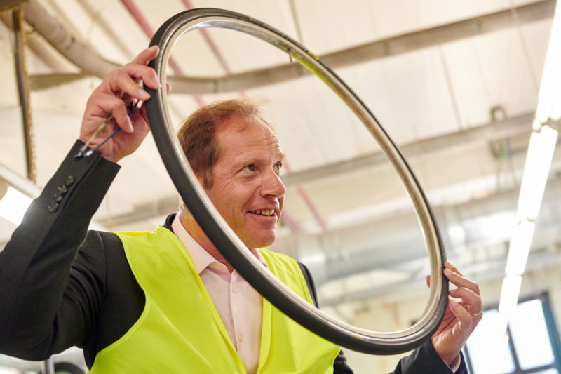 Continental bringing sustainable dandelion rubber Taraxagum tires to ...