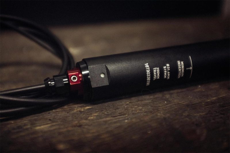 Improved Rockshox Reverb Stealth pops up w/ built-in Vent Valve service ...