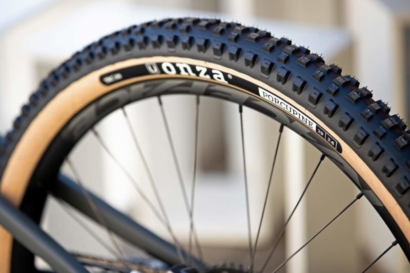 Onza Porcupine trail tire, back in all its retro white & tanwall ...
