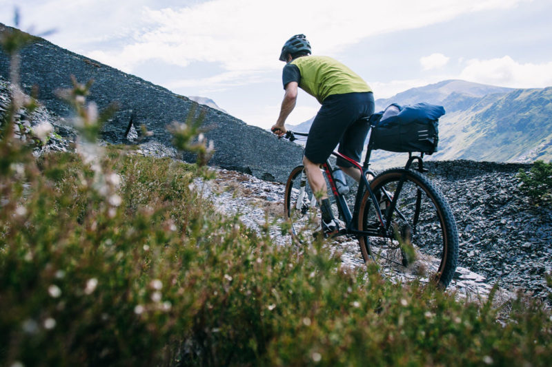 Tailfin Aeropack combines integrated seatpack & aero rack supports for ...