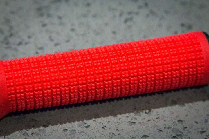 All new Pivot Phoenix Factory Lock-On ergo grips are worthy of any ...