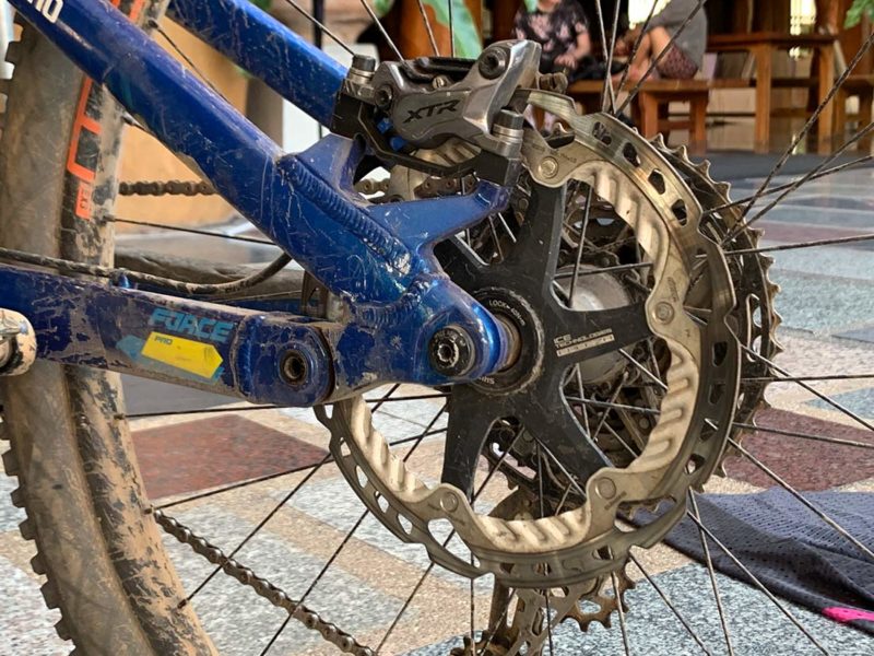 Pro Bike Check: Wyn Masters' GT Force Carbon Pro Pro "mullet" enduro ...