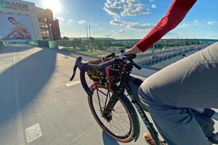 Review: Curve Walmer bar is a wide, or super wide flared dropbar for ...