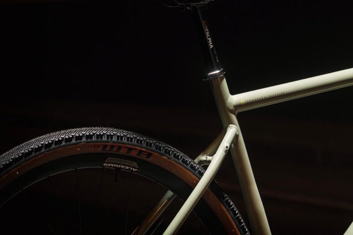 Commencal FCB is a Fast City Bike with flat bars and 700c x 50mm gravel ...