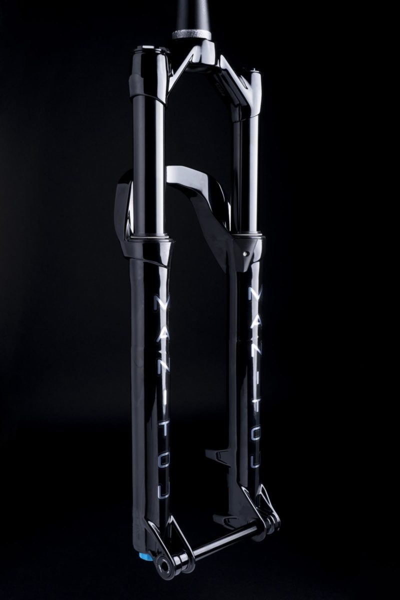 Hayes adds XC Collection w/ Manitou R7 Pro fork, Mara shock, SUNRingle ...