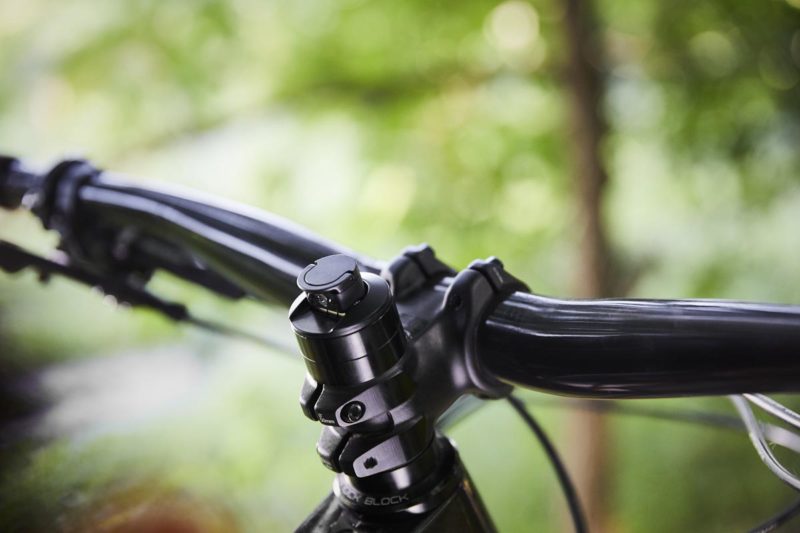 Bontrager hides their BITS Integrated MTB Tool in your steerer for on ...