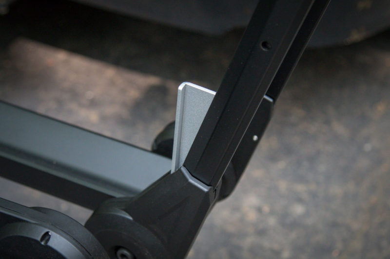 Review: Saris MTR 2 Bike modular hitch rack ratchets down & stands out ...