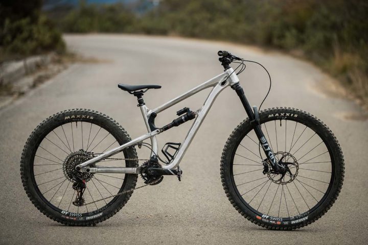 2021 Nukeproof Mega goes full carbon w/new kinematic, more sizes, fits ...