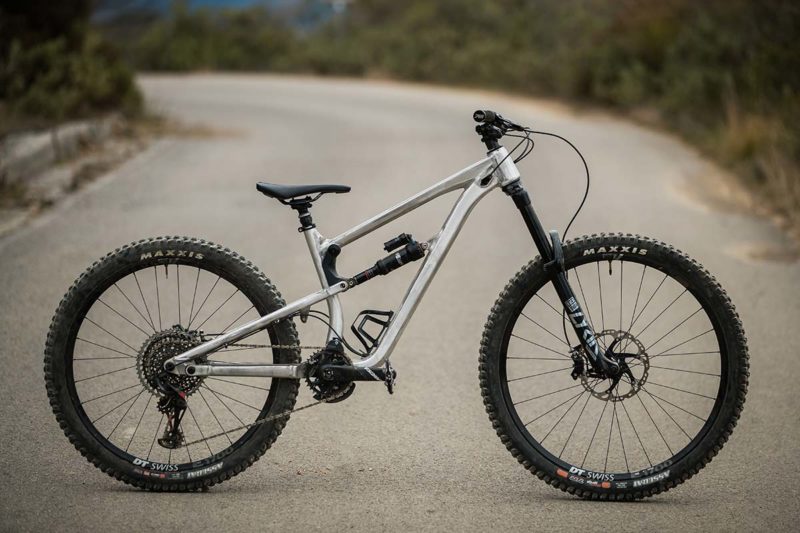 2021 Nukeproof Mega goes full carbon w/new kinematic, more sizes, fits ...